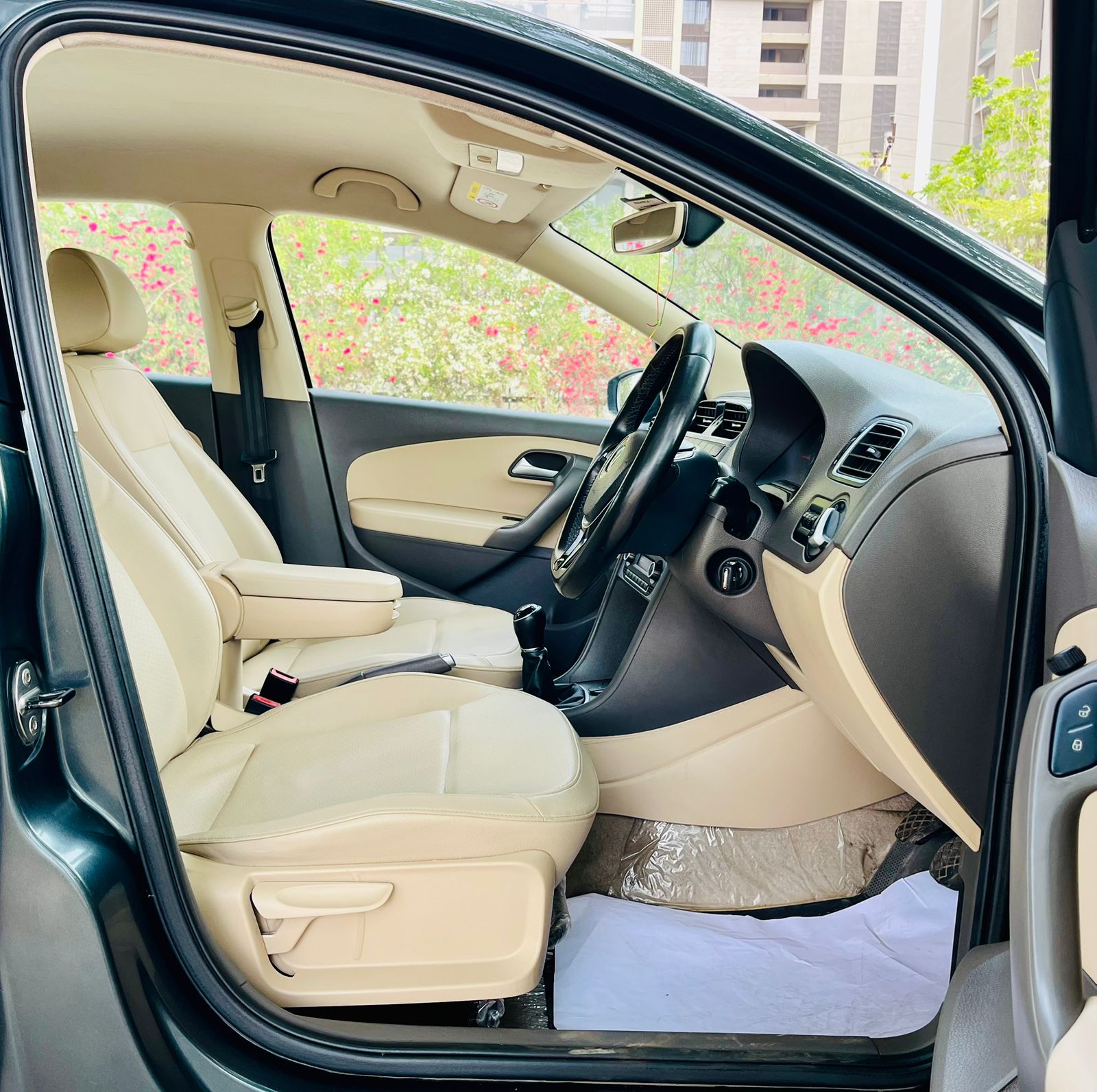 Buy Used Volkswagen Vento 1.5 TDI Highline of 2019 model @ 6,90,000 INR ...