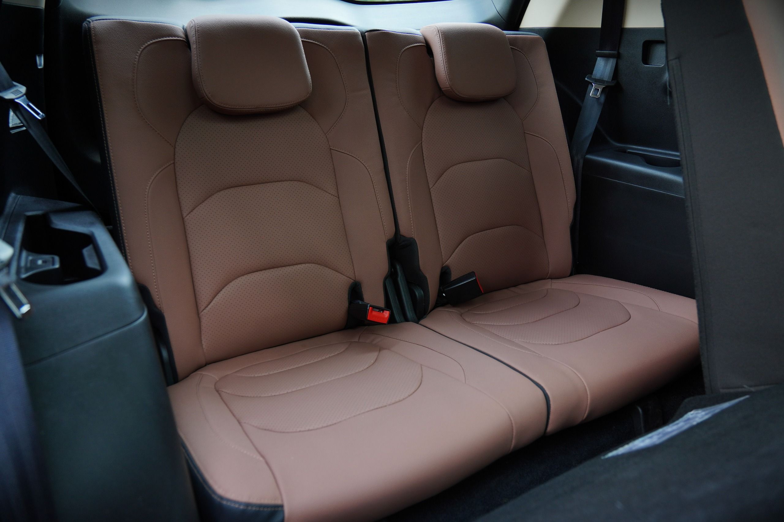 Buy Used MG Hector Plus Sharp Pro CVT 7 Str 2023-2025 of 2024 model ...