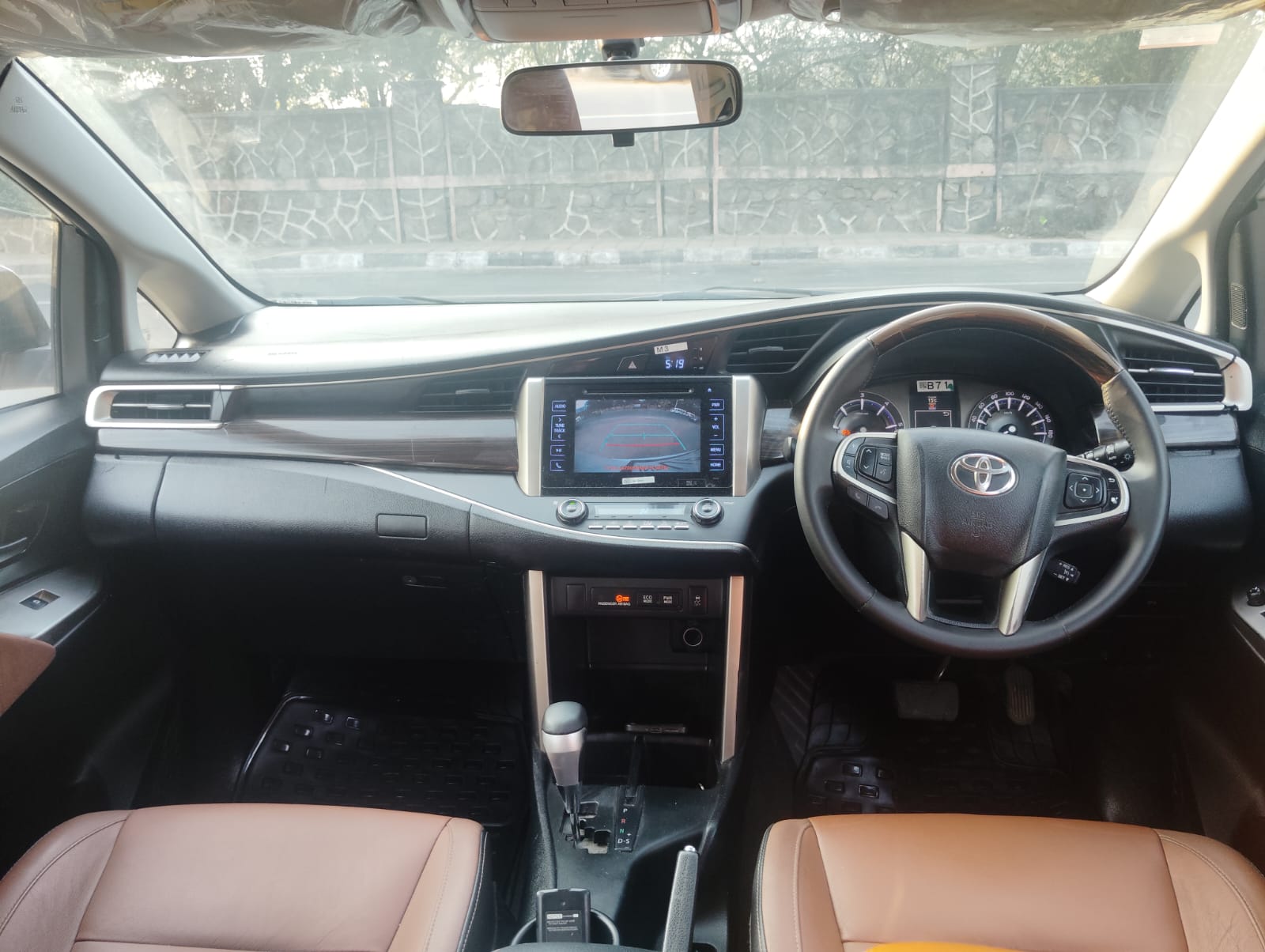 Buy Used Toyota Innova Crysta 2.8 GX AT BSIV of 2018 model @ 14,50,000 ...