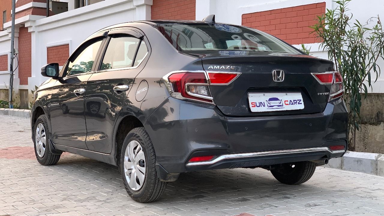 Buy Used Honda Amaze 2nd Gen S BSVI of 2022 model @ 4,95,000 INR in ...