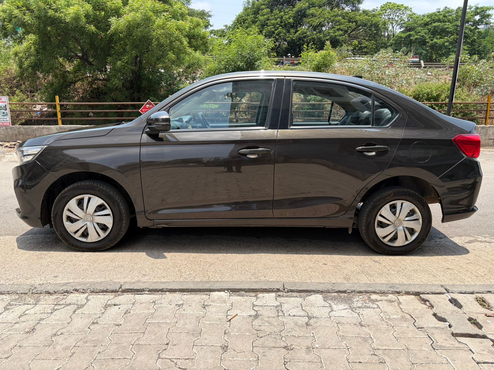 Buy Used Honda Amaze S Petrol BSIV of 2019 model @ 4,90,000 INR in Pune ...