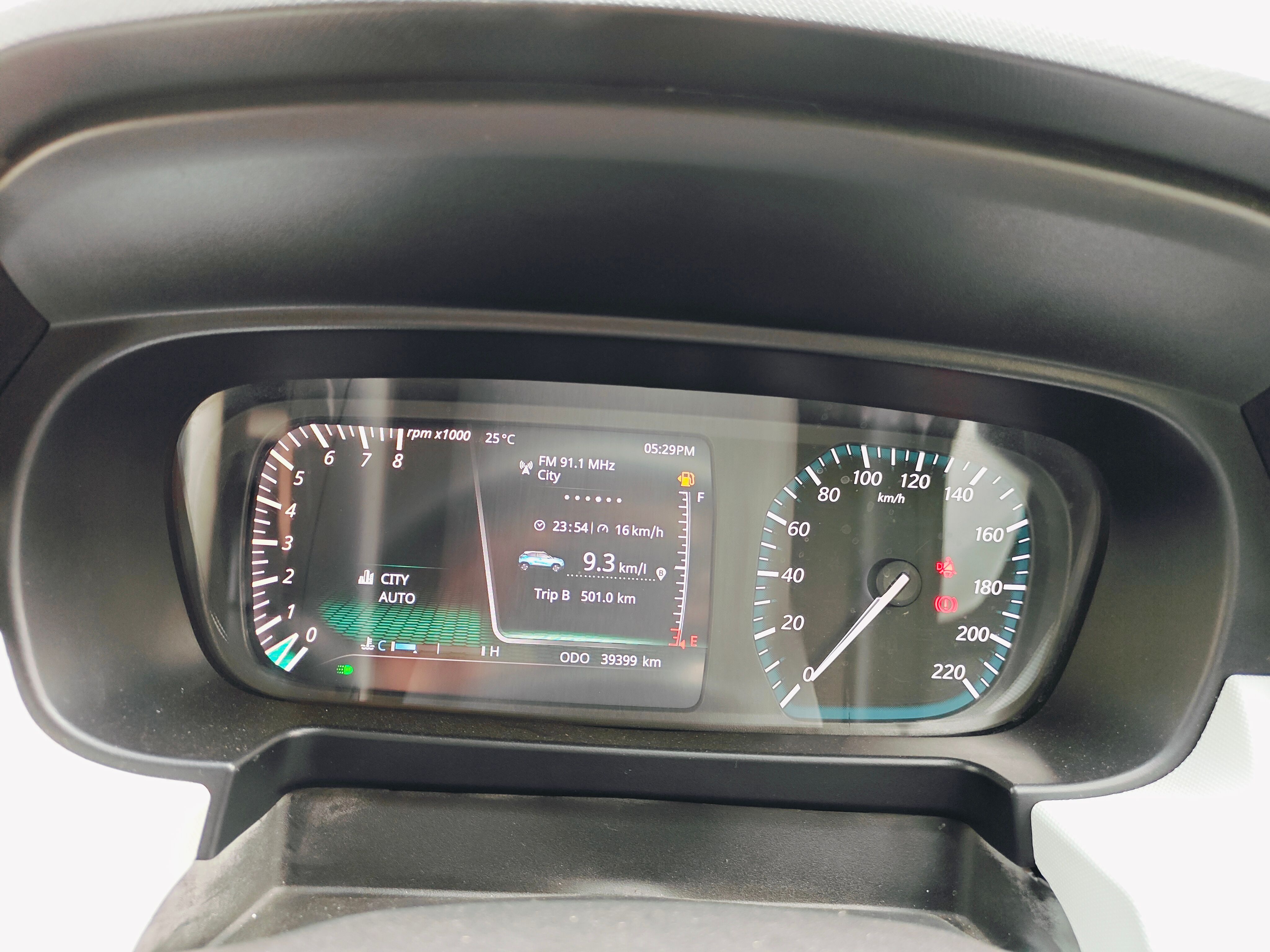 Buy Used Tata Punch Creative AMT of 2023 model @ 6,50,000 INR in Pune ...