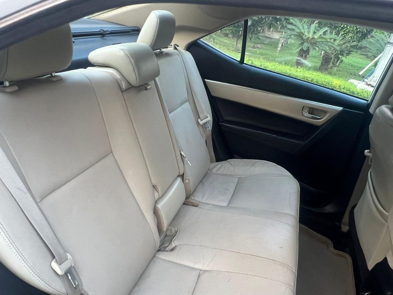 Buy Used Toyota Corolla Altis VL AT of 2014 model @ 5,00,000 INR in ...