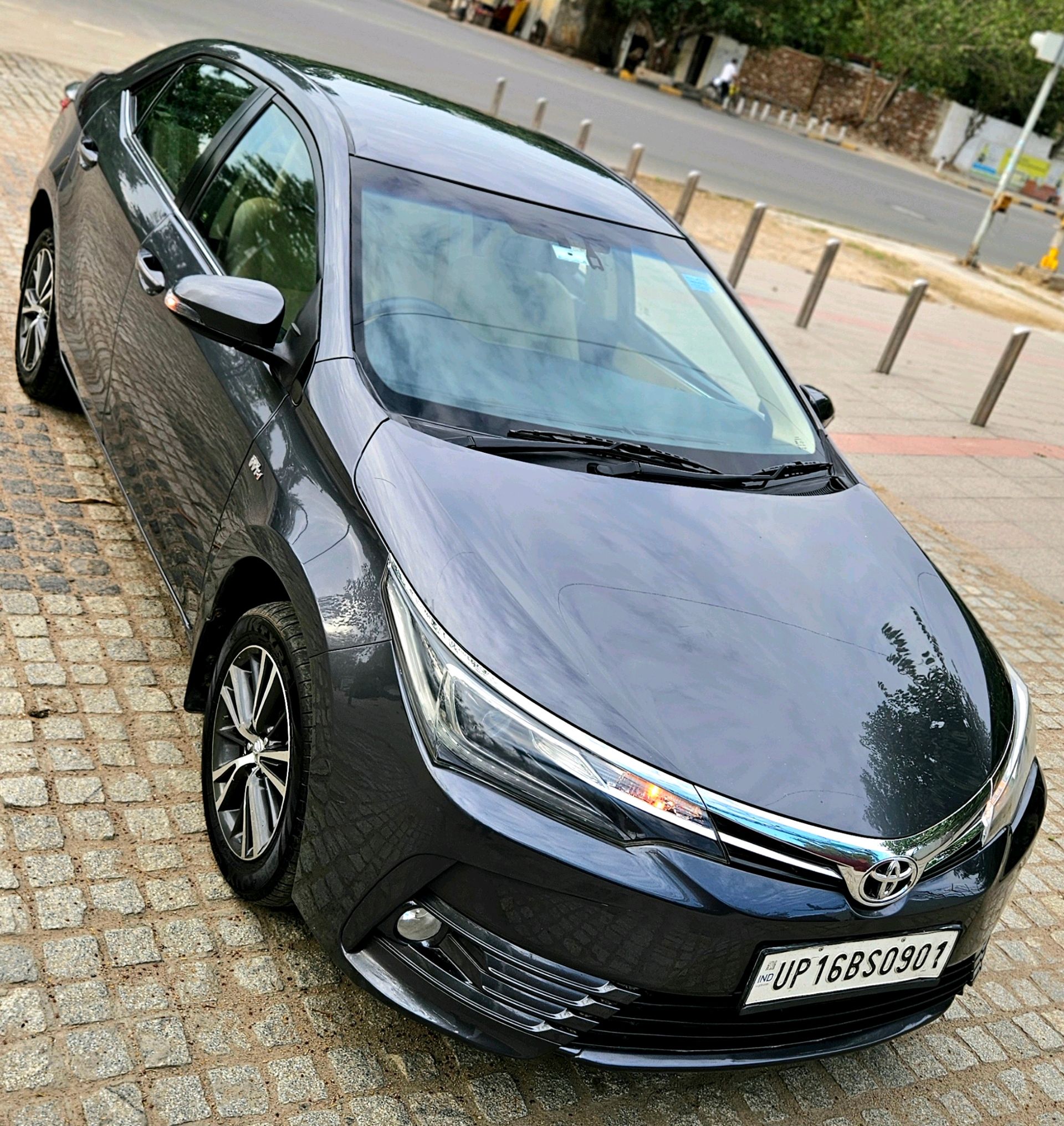 Buy Used Toyota Corolla Altis VL AT of 2017 model @ 6,90,000 INR in ...