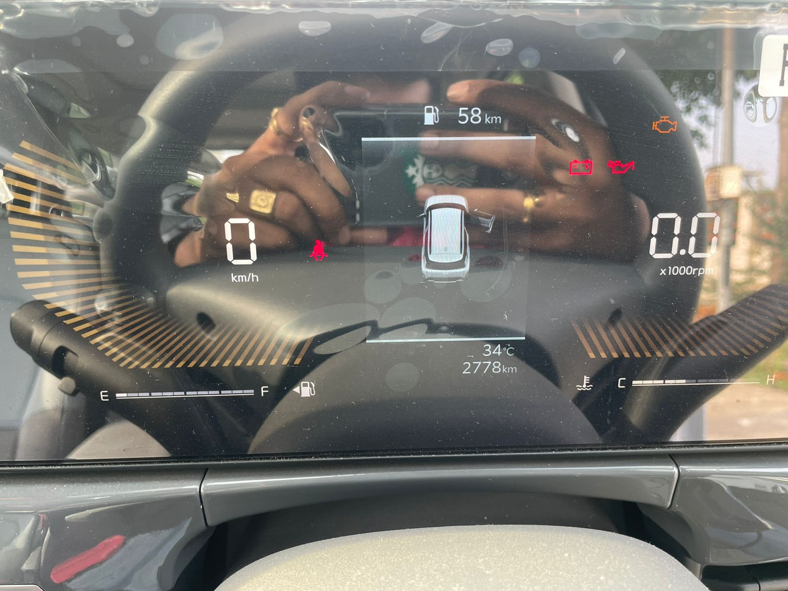 Buy Used Kia Syros HTK Turbo of 2025 model @ 10,40,000 INR in Nagpur ...