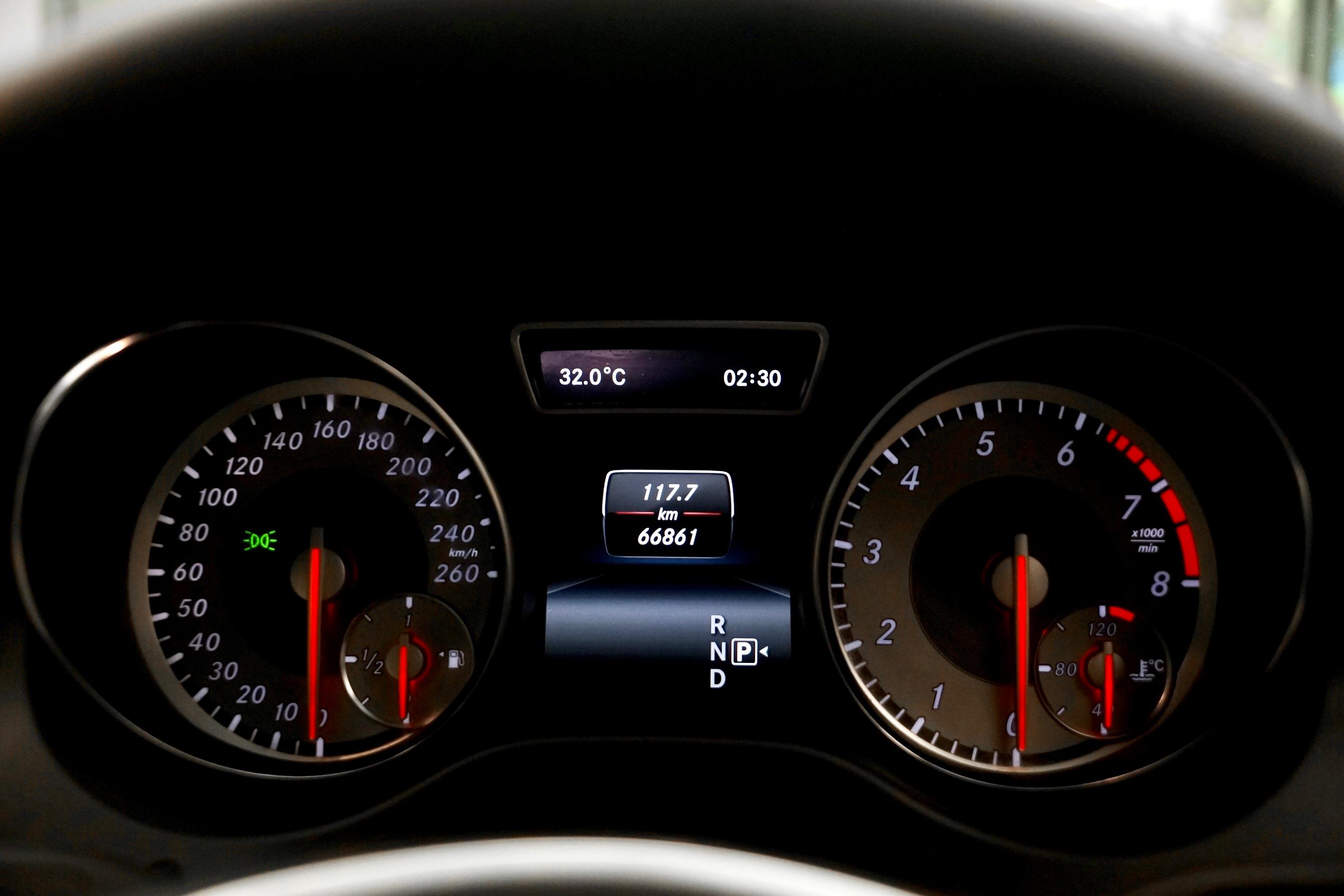 Buy Used Mercedes-Benz GLA Class 200 of 2015 model @ 14,90,000 INR in ...