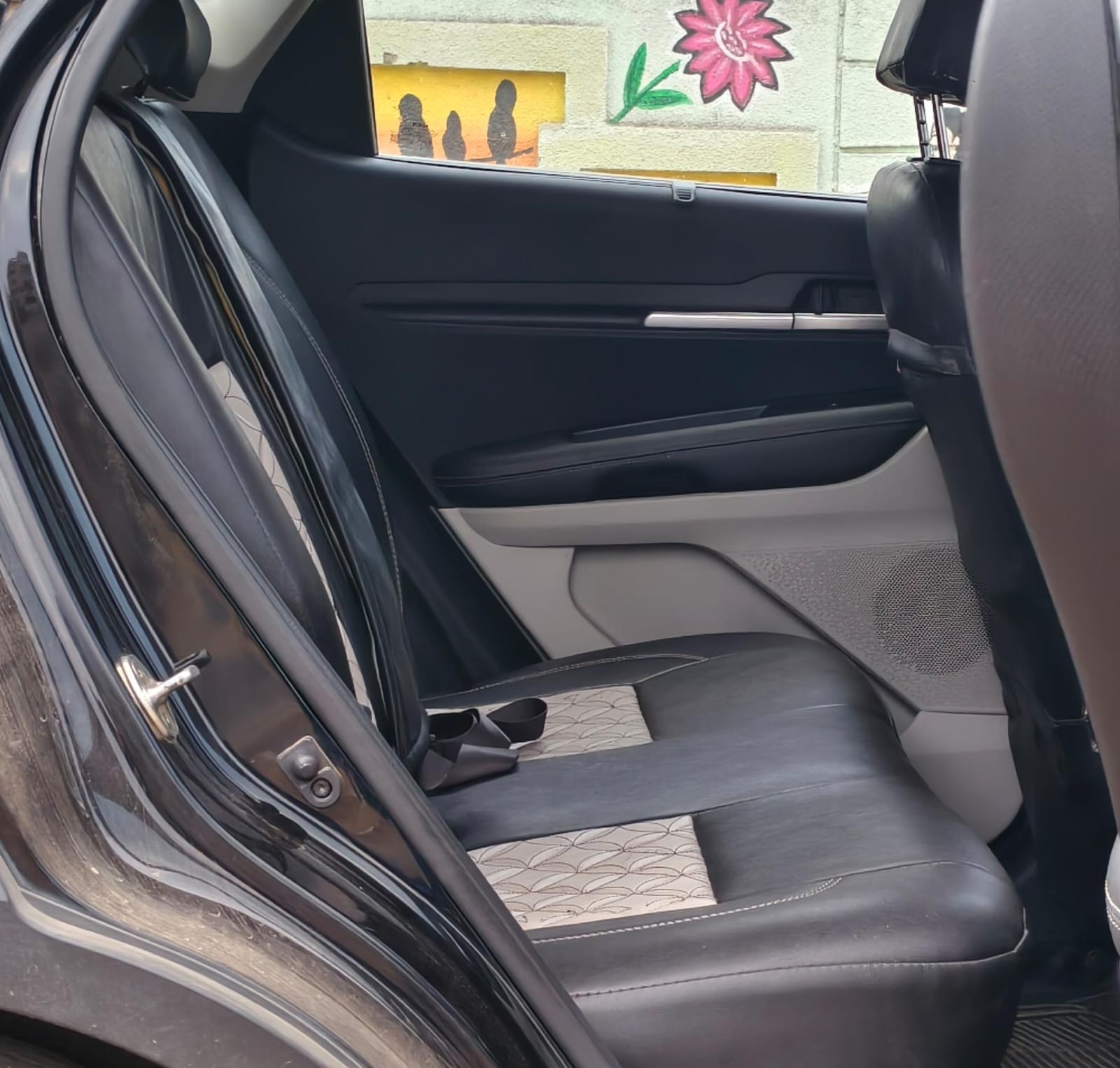 Buy Used Kia Sonet HTX Diesel BSVI of 2022 model @ 8,95,000 INR in ...