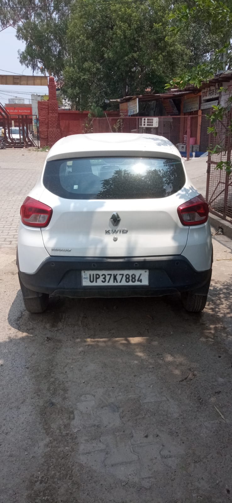 Buy Used Renault KWID 1.0 RXT Optional of 2018 model @ 1,90,000 INR in ...