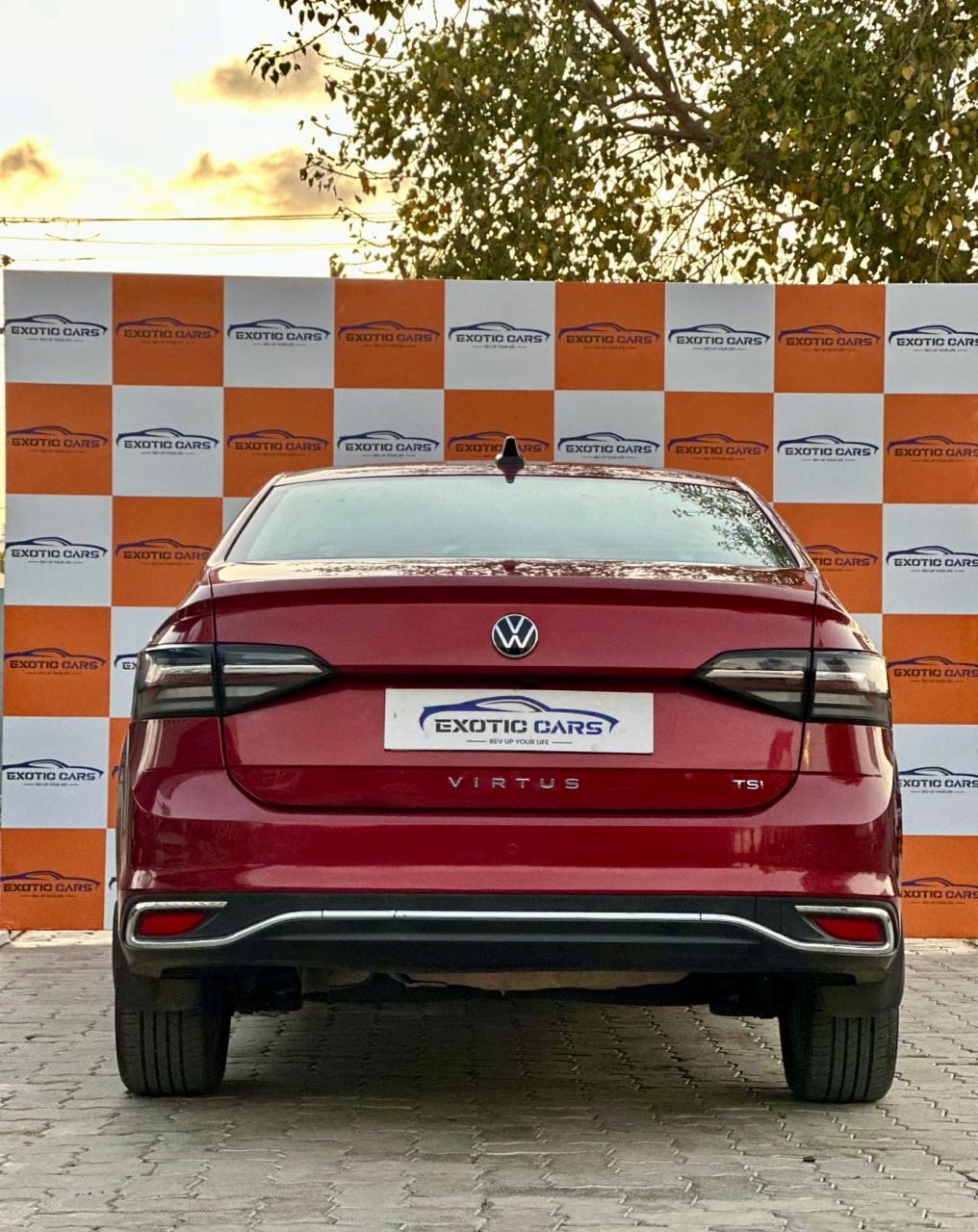 Buy Used Volkswagen Virtus Highline of 2023 model @ 10,50,000 INR in ...