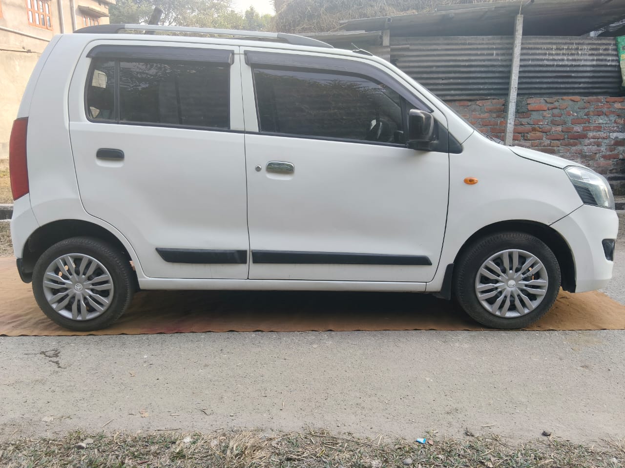 Buy Used Maruti Wagon R VXI Optional of 2018 model @ 3,60,000 INR in ...