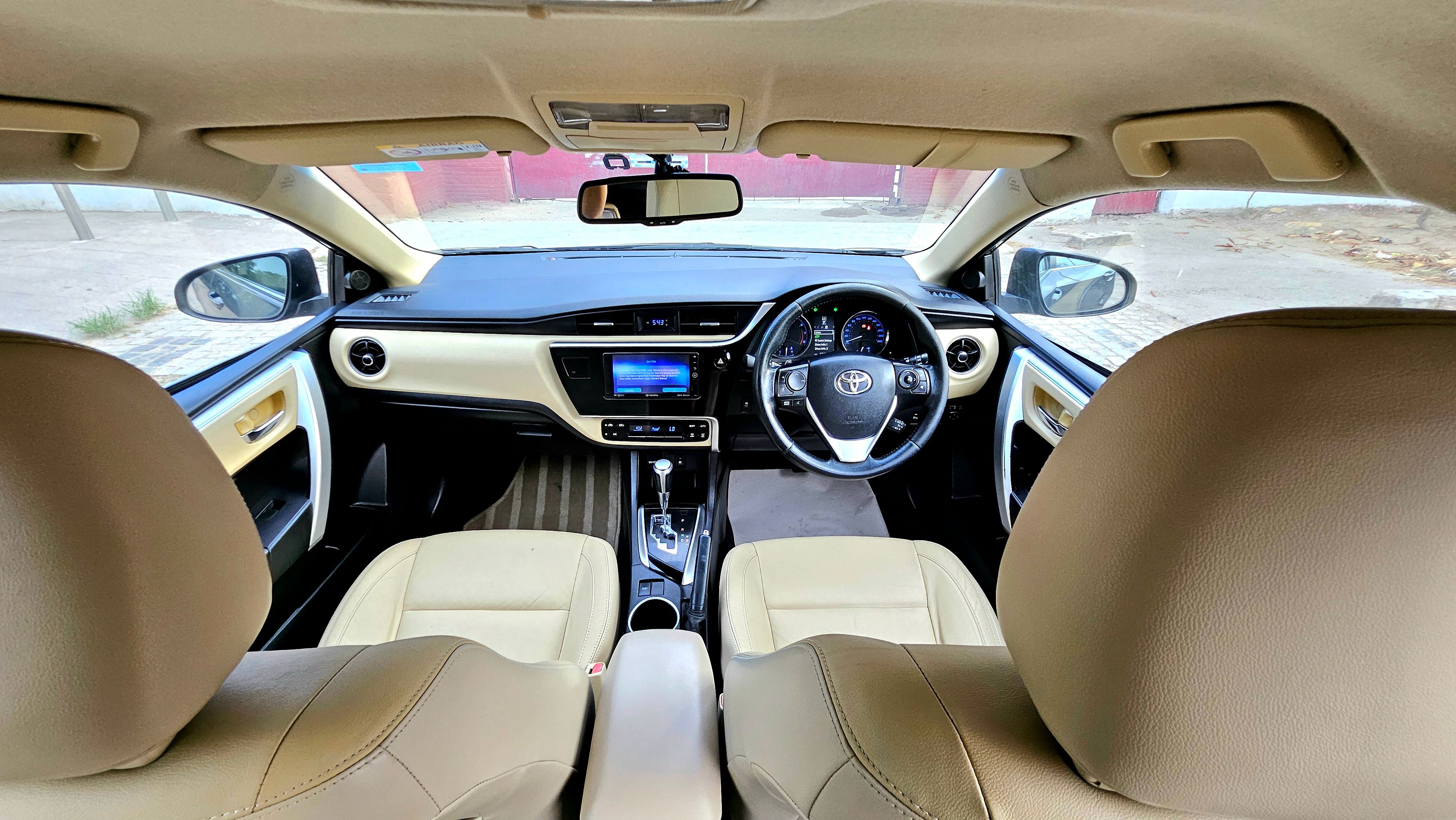 Buy Used Toyota Corolla Altis VL AT of 2017 model @ 6,90,000 INR in ...