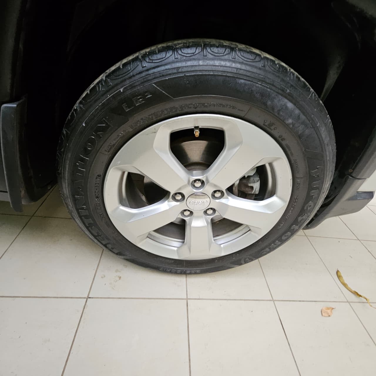 Buy Used Jeep Compass 2.0 Longitude Option BSIV of 2018 model @ 6 ...
