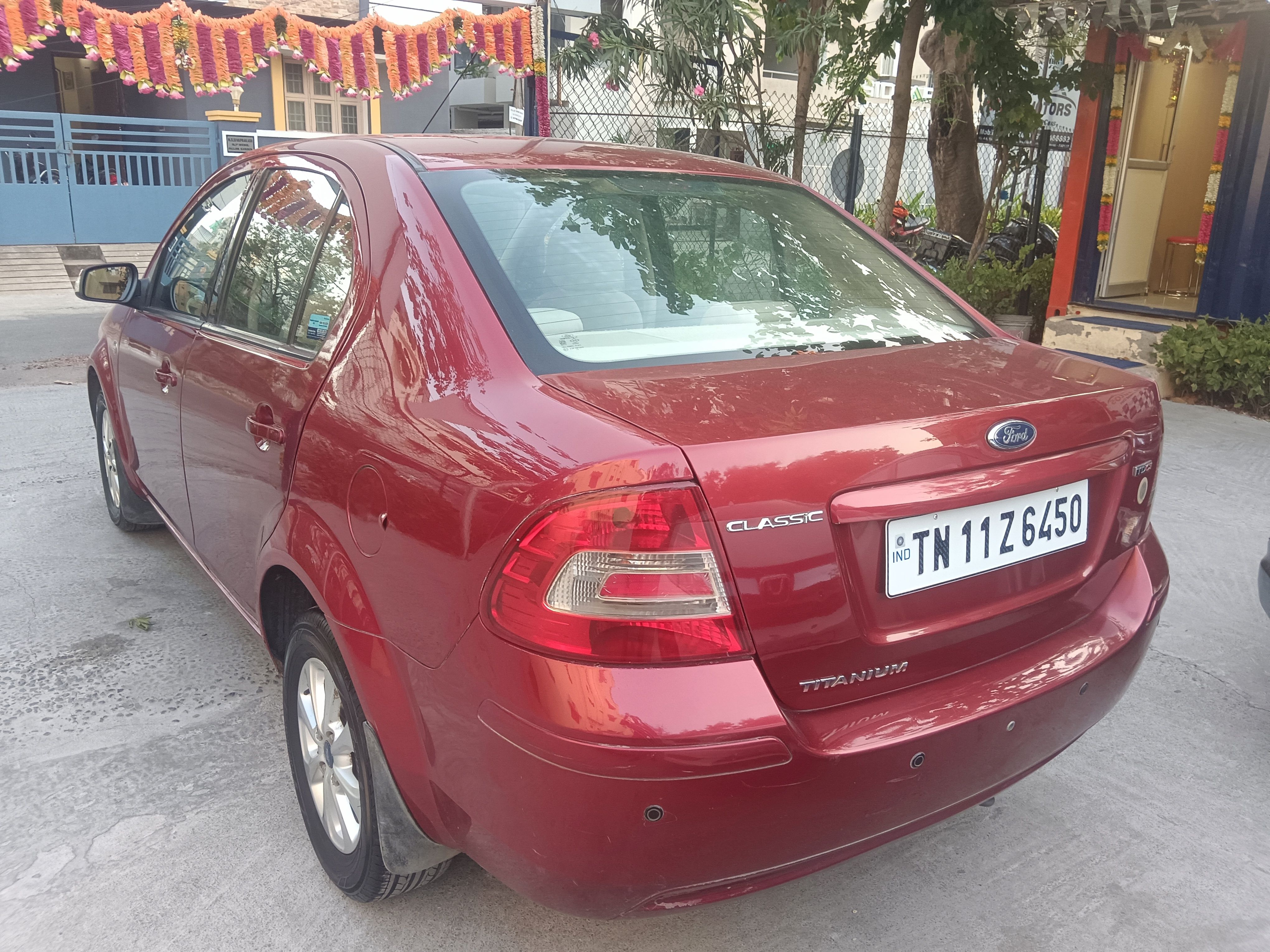 Buy Used Ford Fiesta Classic 1.4 Duratorq Titanium of 2012 model @ 2 ...
