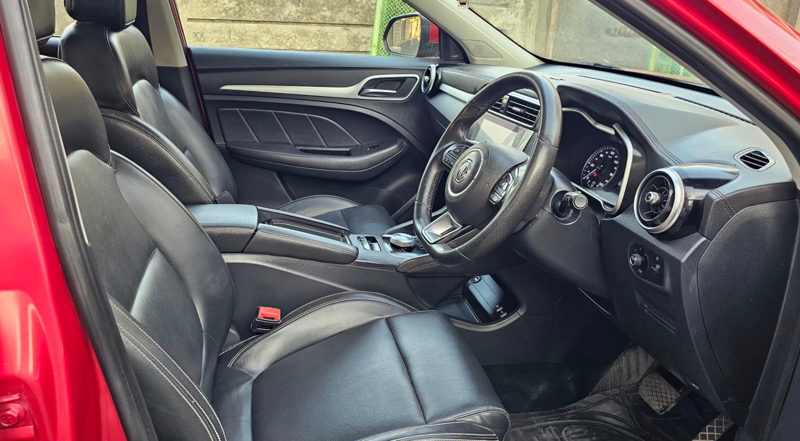 Buy Used MG ZS EV Exclusive of 2021 model @ 10,50,000 INR in Nagpur ...
