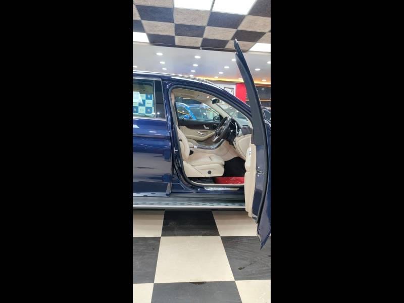 Buy Used Mercedes-Benz GLC 200 of 2020 model @ 38,45,000 INR in ...