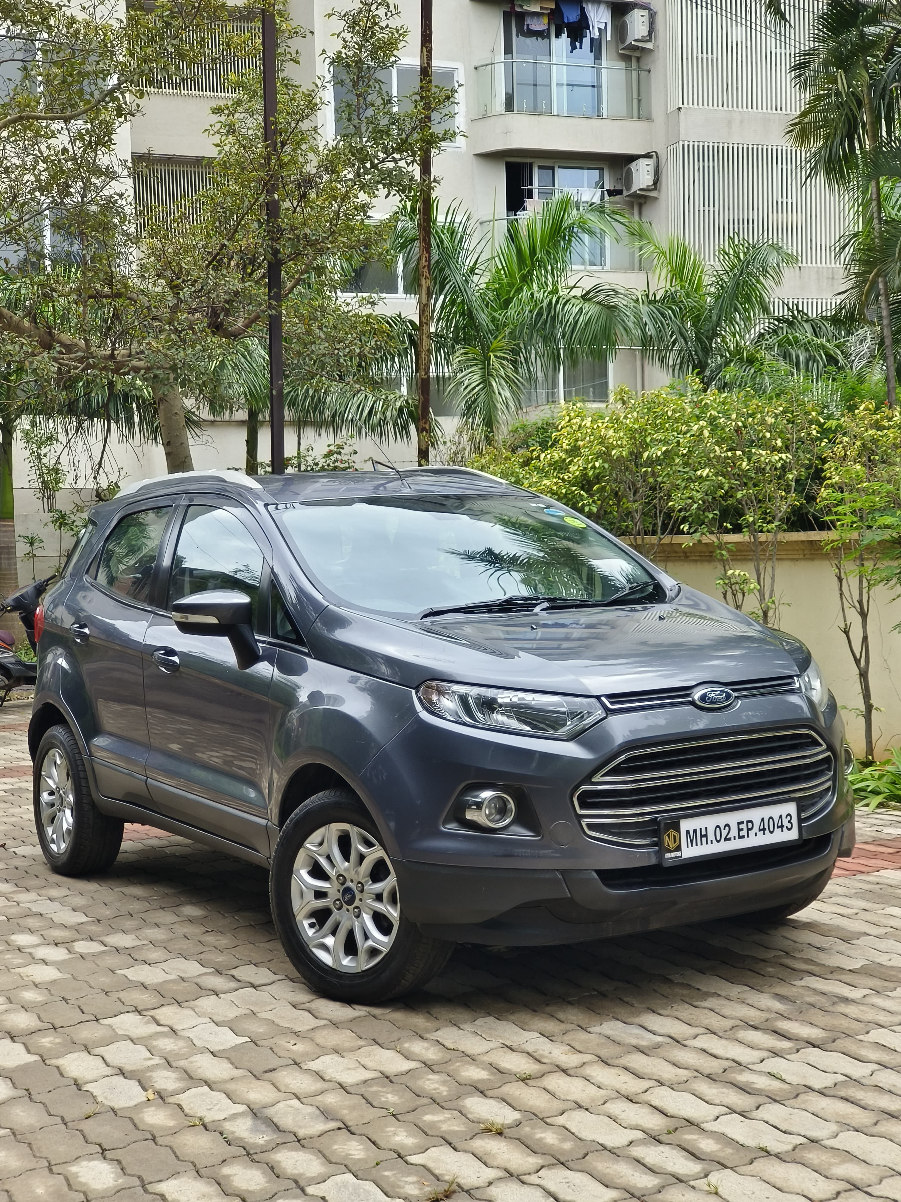Buy Used Ford Ecosport 1.5 Diesel Titanium BSIV of 2017 model @ 6 ...