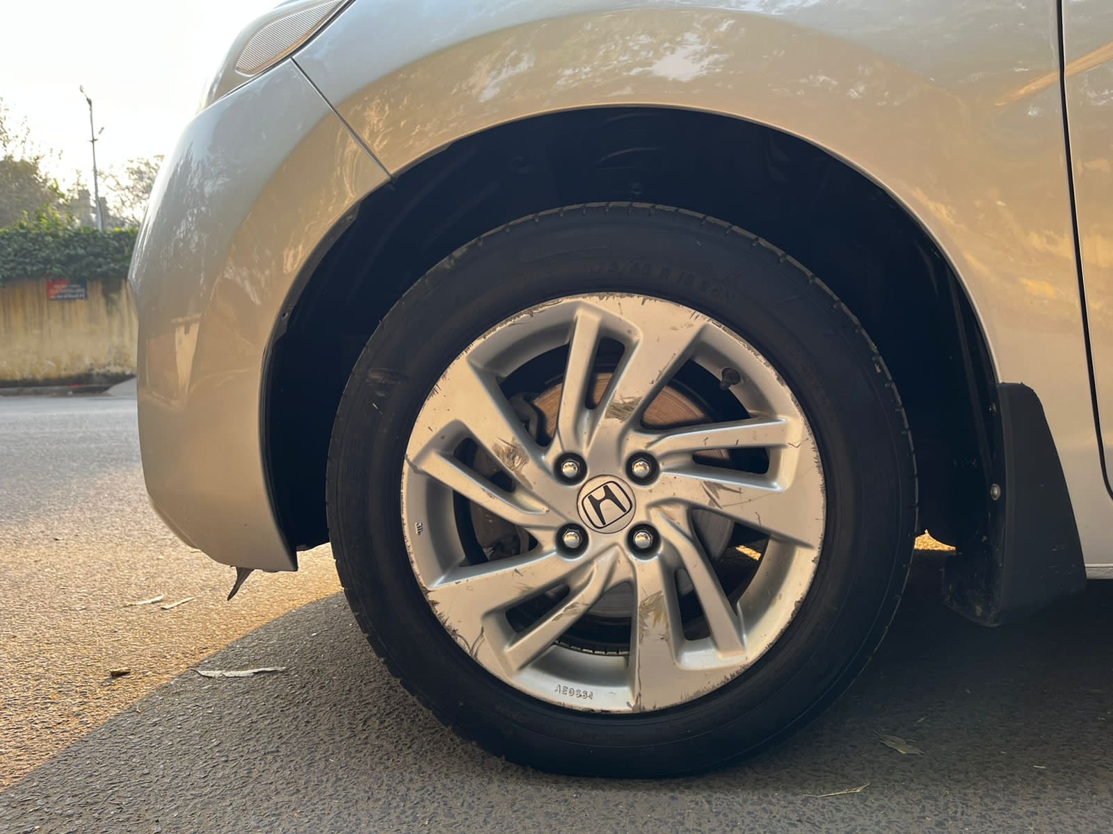 Buy Used Honda Jazz 1.2 V AT i VTEC of 2015 model @ 4,10,000 INR in ...