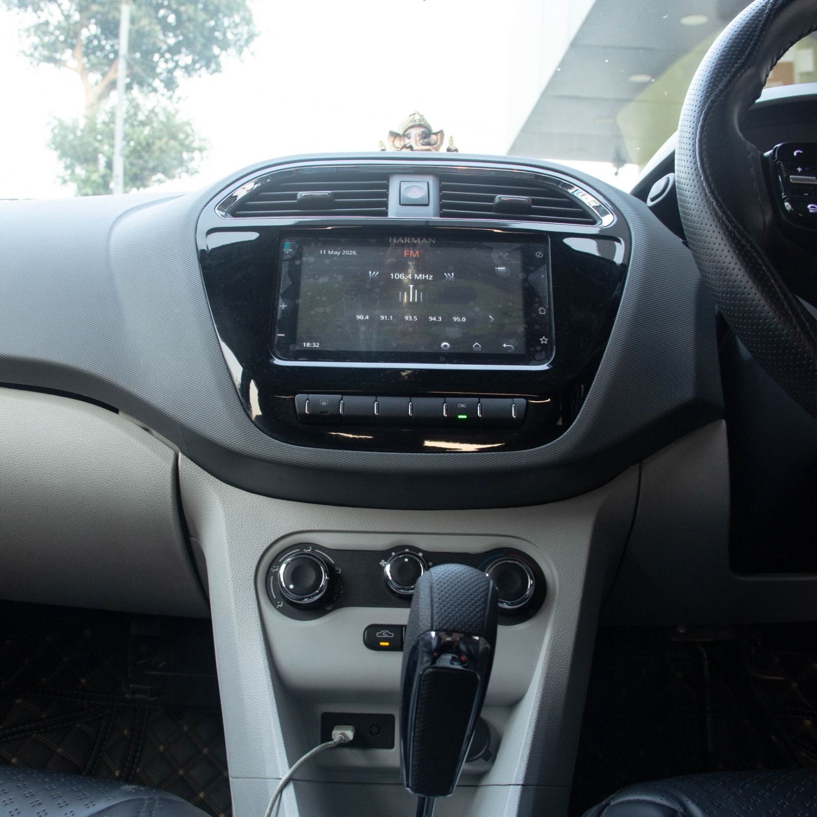 Buy Used Tata Tiago XTA AMT CNG of 2025 model @ 6,50,000 INR in Karnal ...