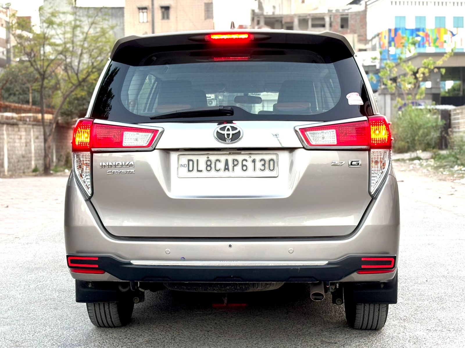 Buy Used Toyota Innova Crysta 2.7 GX AT 8S BSIV of 2017 model @ 8 ...