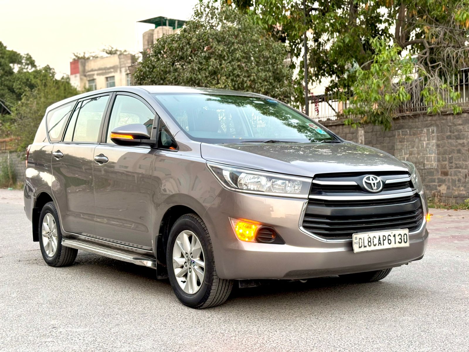 Buy Used Toyota Innova Crysta 2.7 GX AT 8S BSIV of 2017 model @ 8 ...