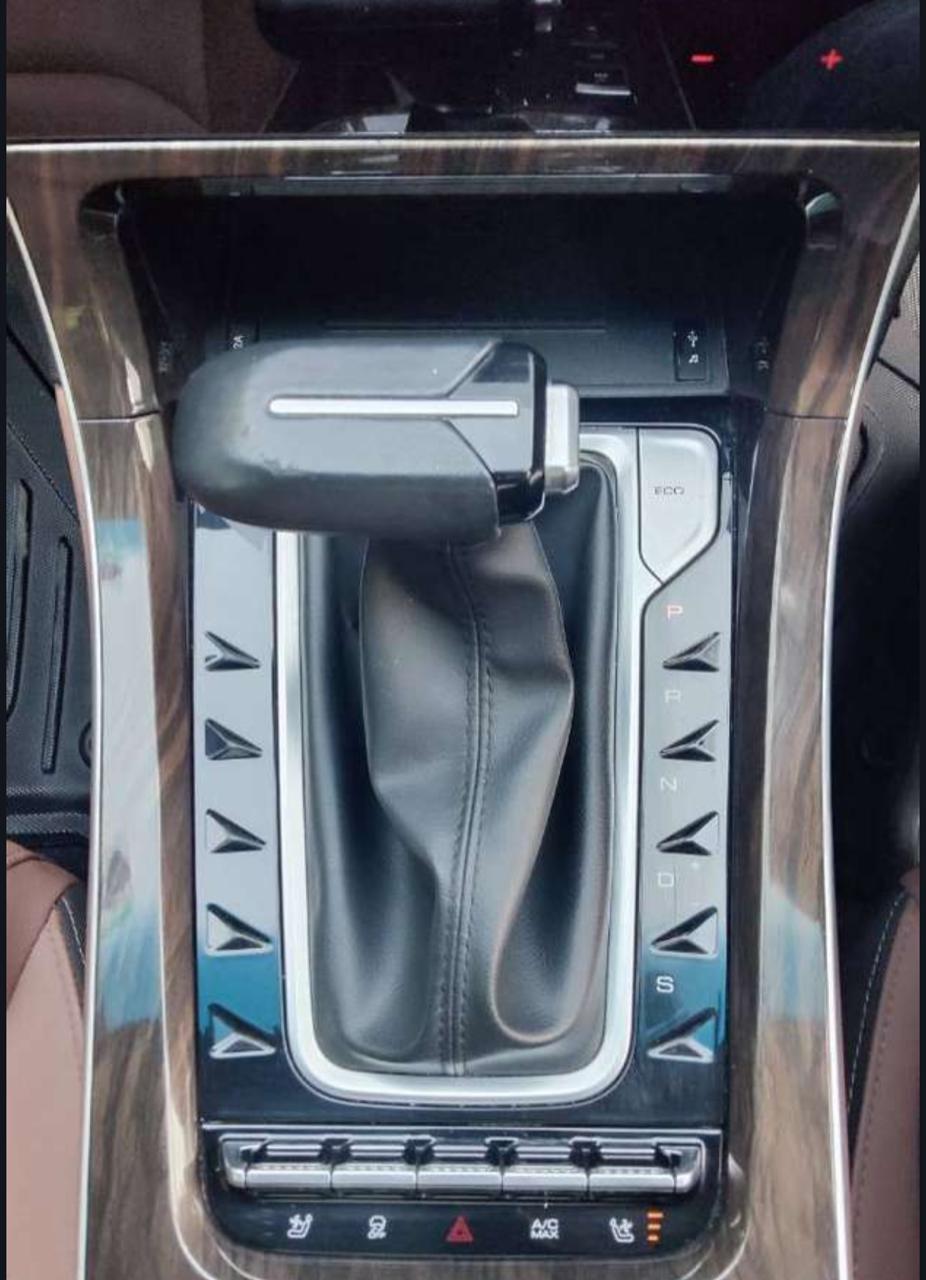 Buy Used MG Hector Plus Sharp Pro CVT 7 Str 2023-2025 of 2024 model ...