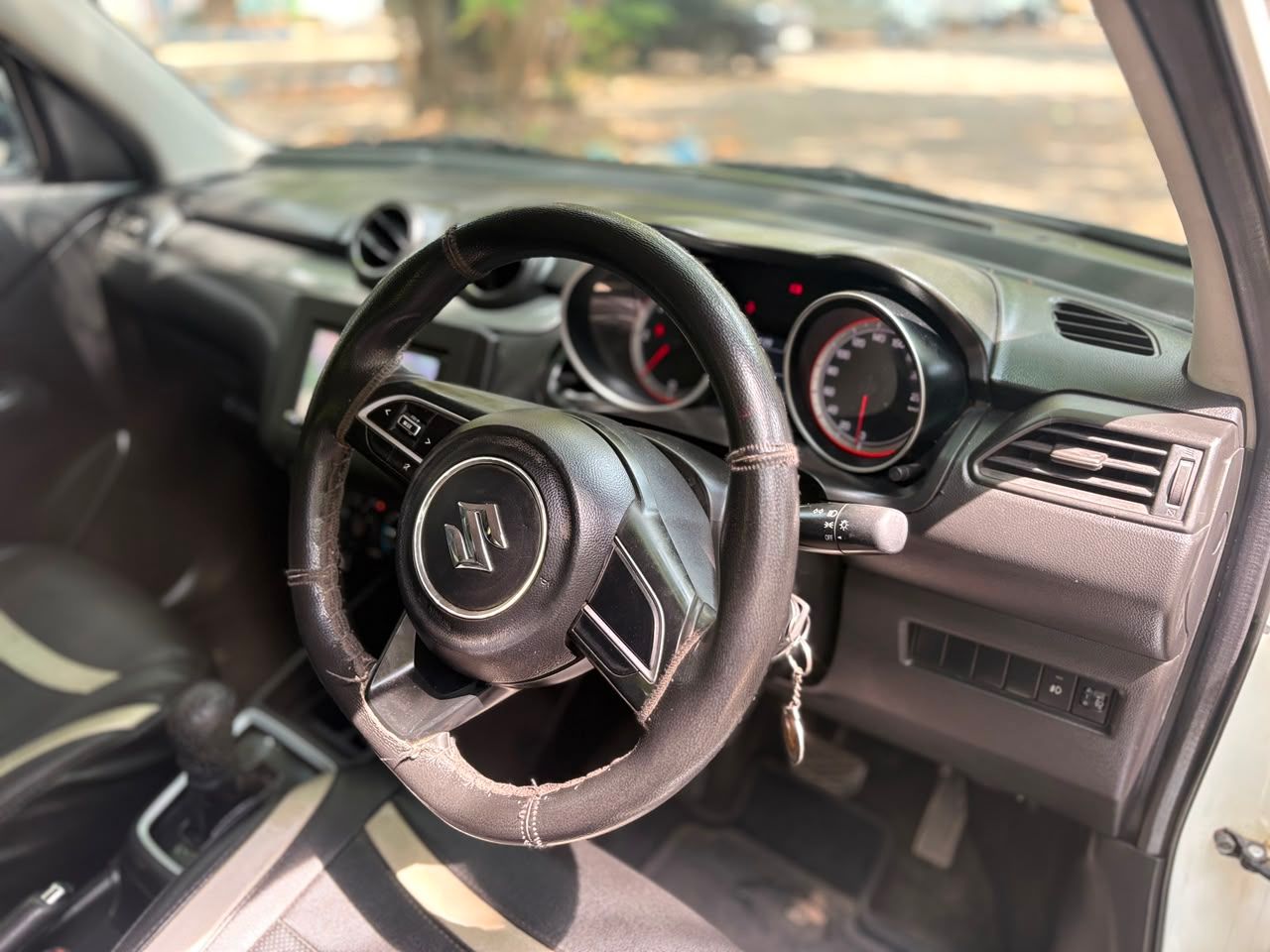 Buy Used Maruti Swift AMT VDI of 2020 model @ 5,25,000 INR in Kolkata ...