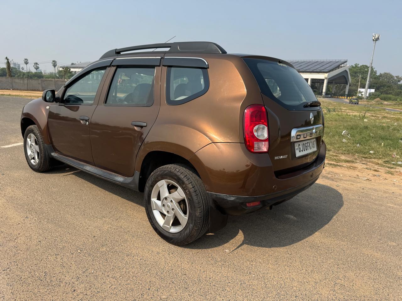 Buy Used Renault Duster RXL AWD of 2013 model @ 2,60,000 INR in Vadodara - 4959909 - ZigWheels.com