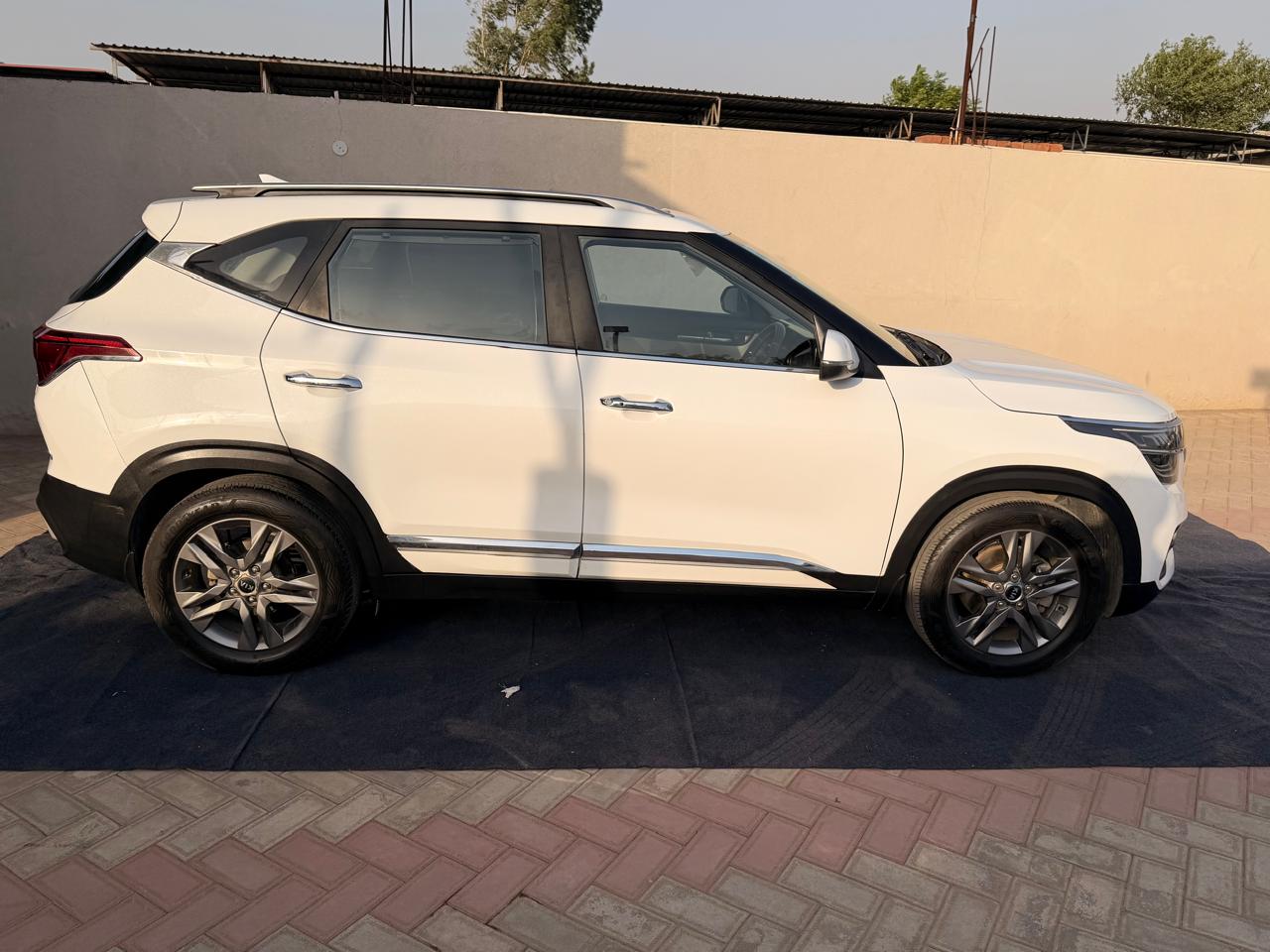 Buy Used Kia Seltos HTX Diesel of 2021 model @ 10,30,000 INR in ...
