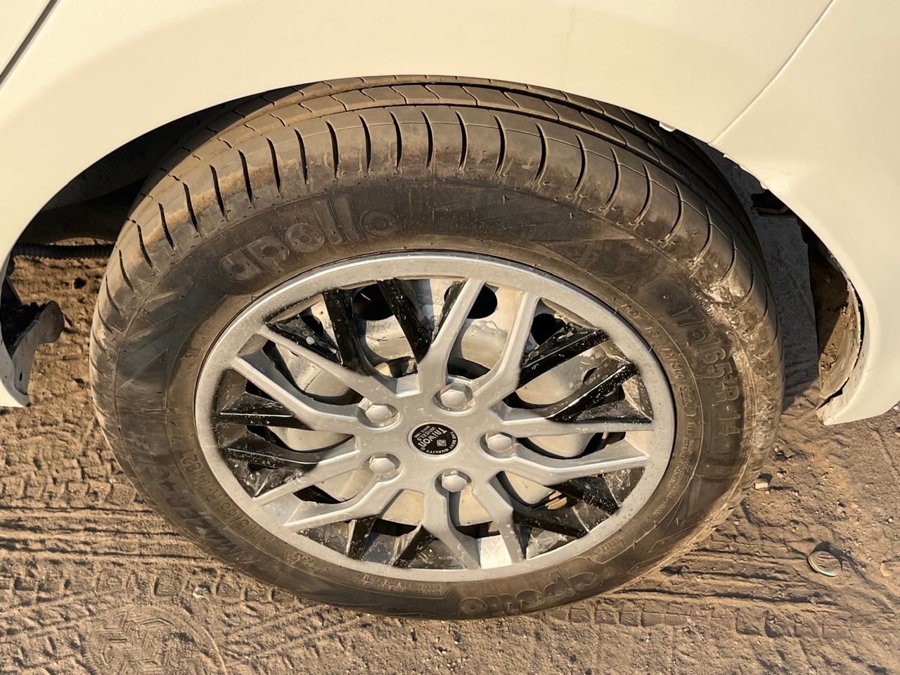 Buy Used Tata Tiago XE BSVI of 2020 model @ 2,99,000 INR in Delhi - 4940866 - ZigWheels.com