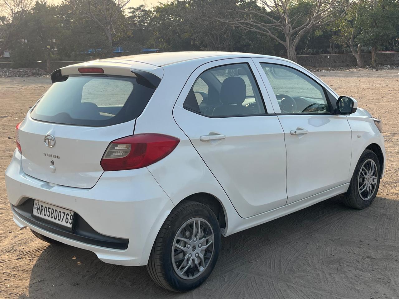 Buy Used Tata Tiago XE BSVI of 2020 model @ 2,99,000 INR in Delhi - 4940866 - ZigWheels.com