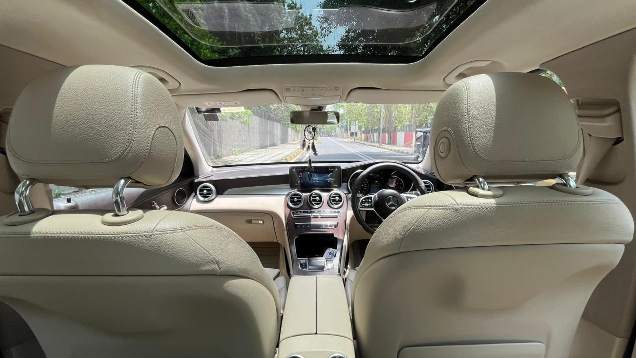 Buy Used Mercedes-Benz GLC 220d 4MATIC of 2021 model @ 34,90,000 INR in ...