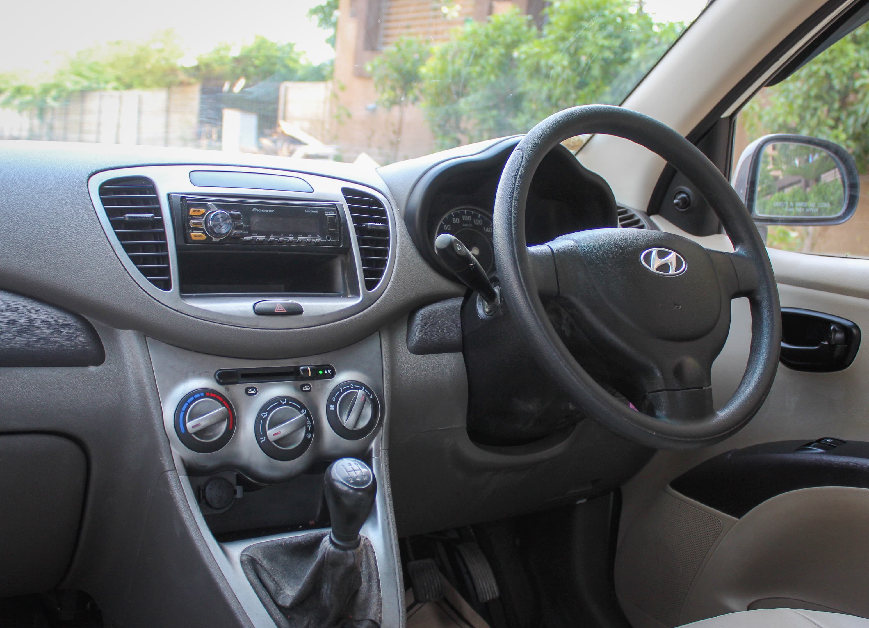 Buy Used Hyundai i10 Era of 2011 model @ 1,60,000 INR in Ahmedabad ...