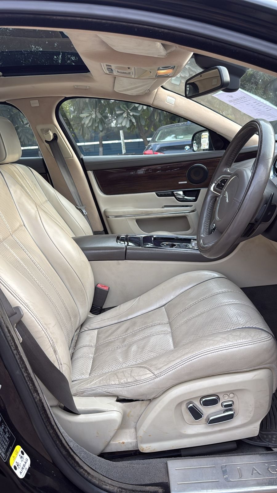 Buy Used Jaguar XJ 5.0 L V8 Supercharged of 2011 model @ 11,50,000 INR ...