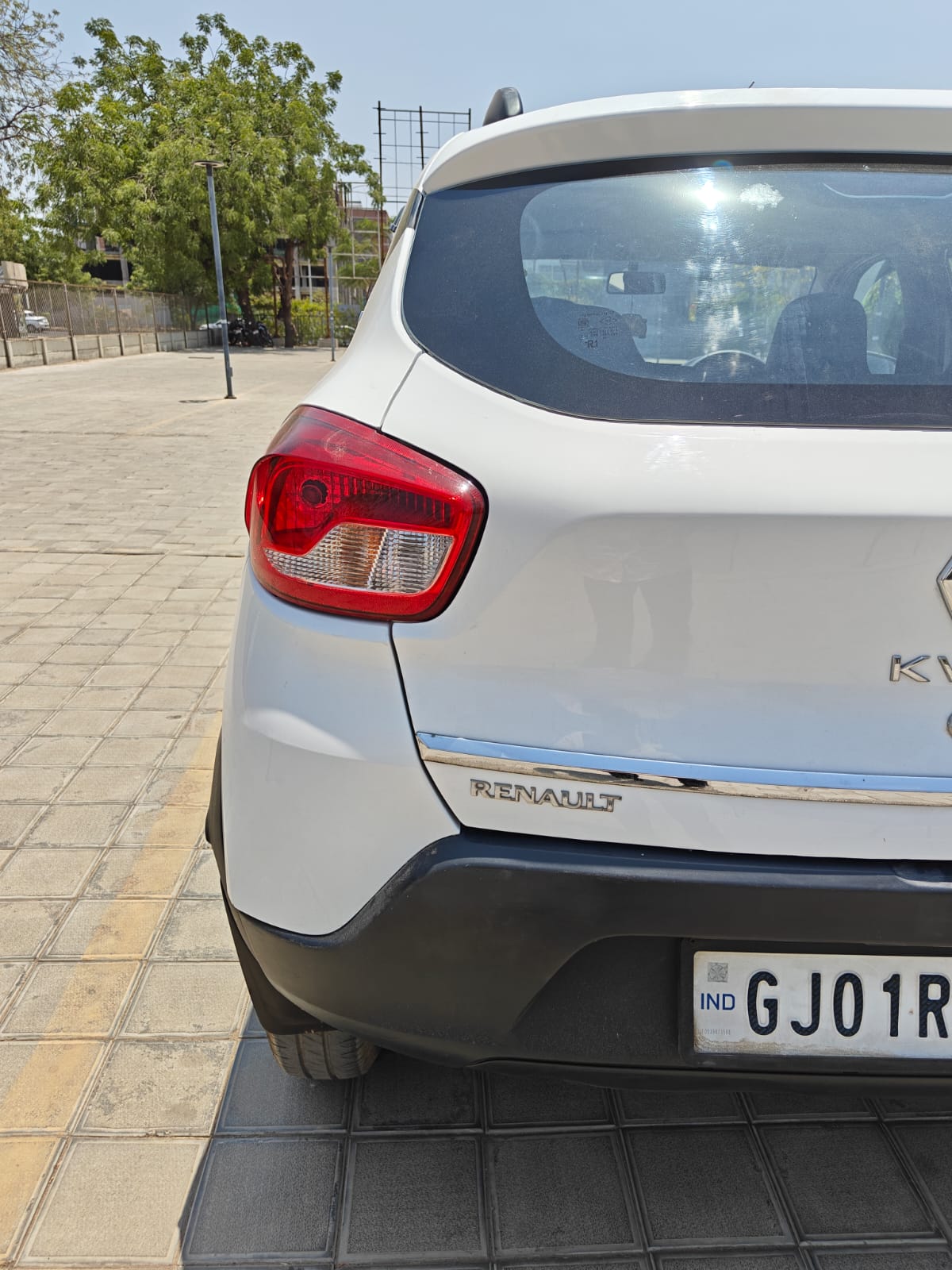 Buy Used Renault KWID 1.0 RXT of 2017 model @ 2,60,000 INR in Ahmedabad ...
