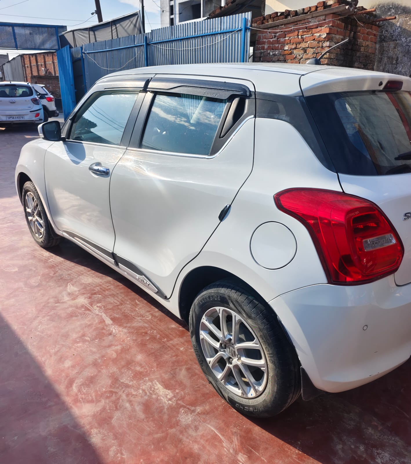 Buy Used Maruti Swift ZXI BSVI of 2021 model @ 5,25,000 INR in ...