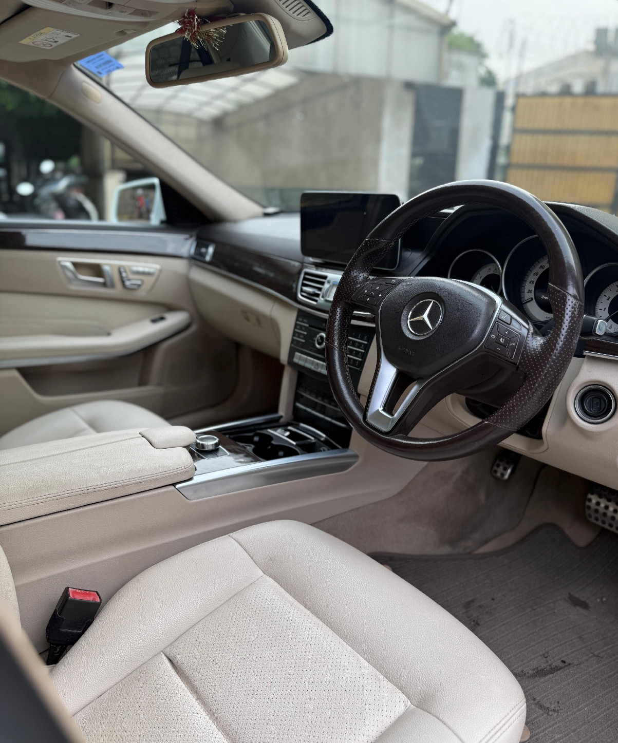 Buy Used Mercedes-Benz E-Class E 200 CGI of 2016 model @ 15,90,000 INR ...