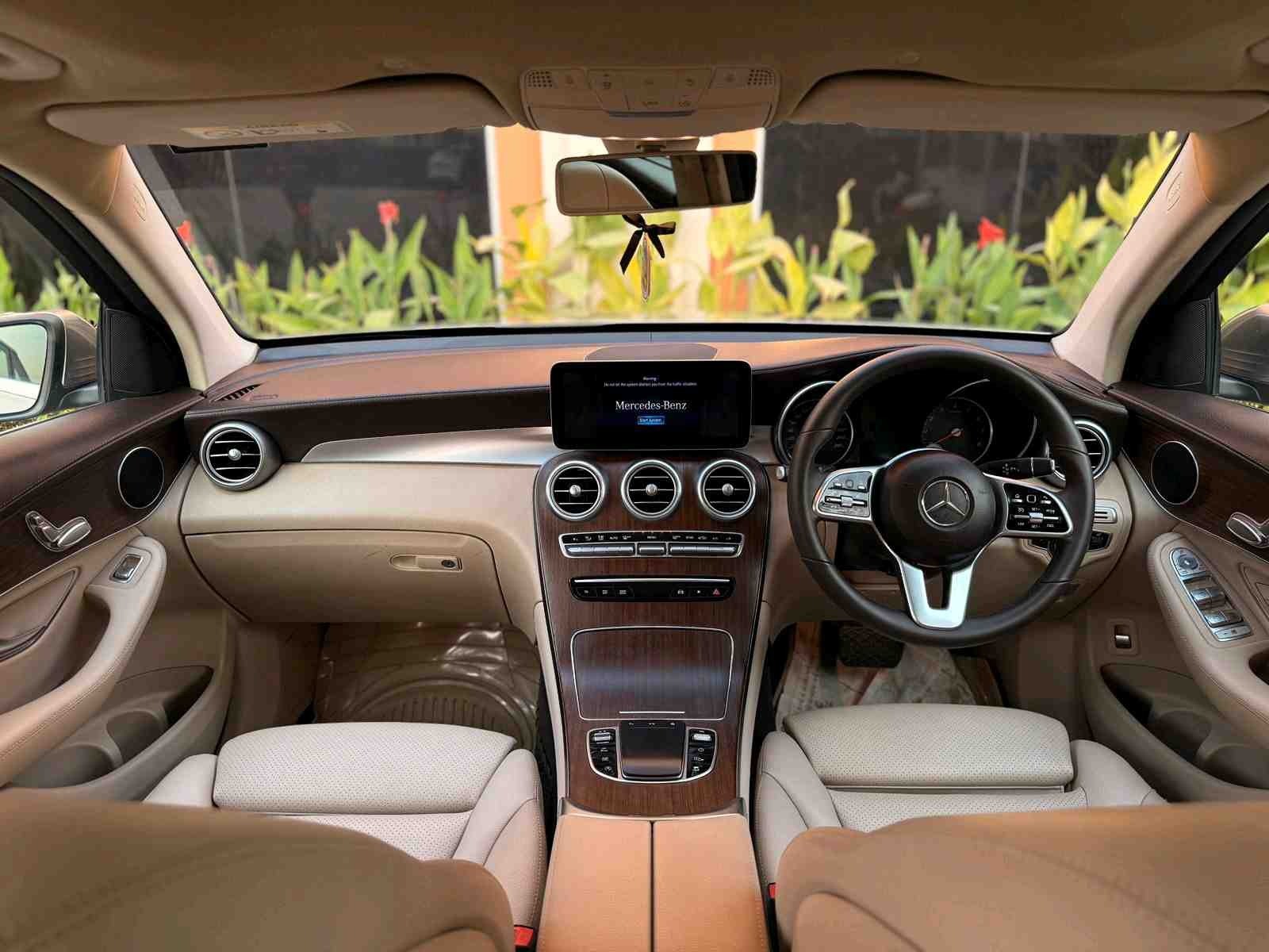 Buy Used Mercedes-Benz GLC 200 of 2020 model @ 34,50,000 INR in Surat ...