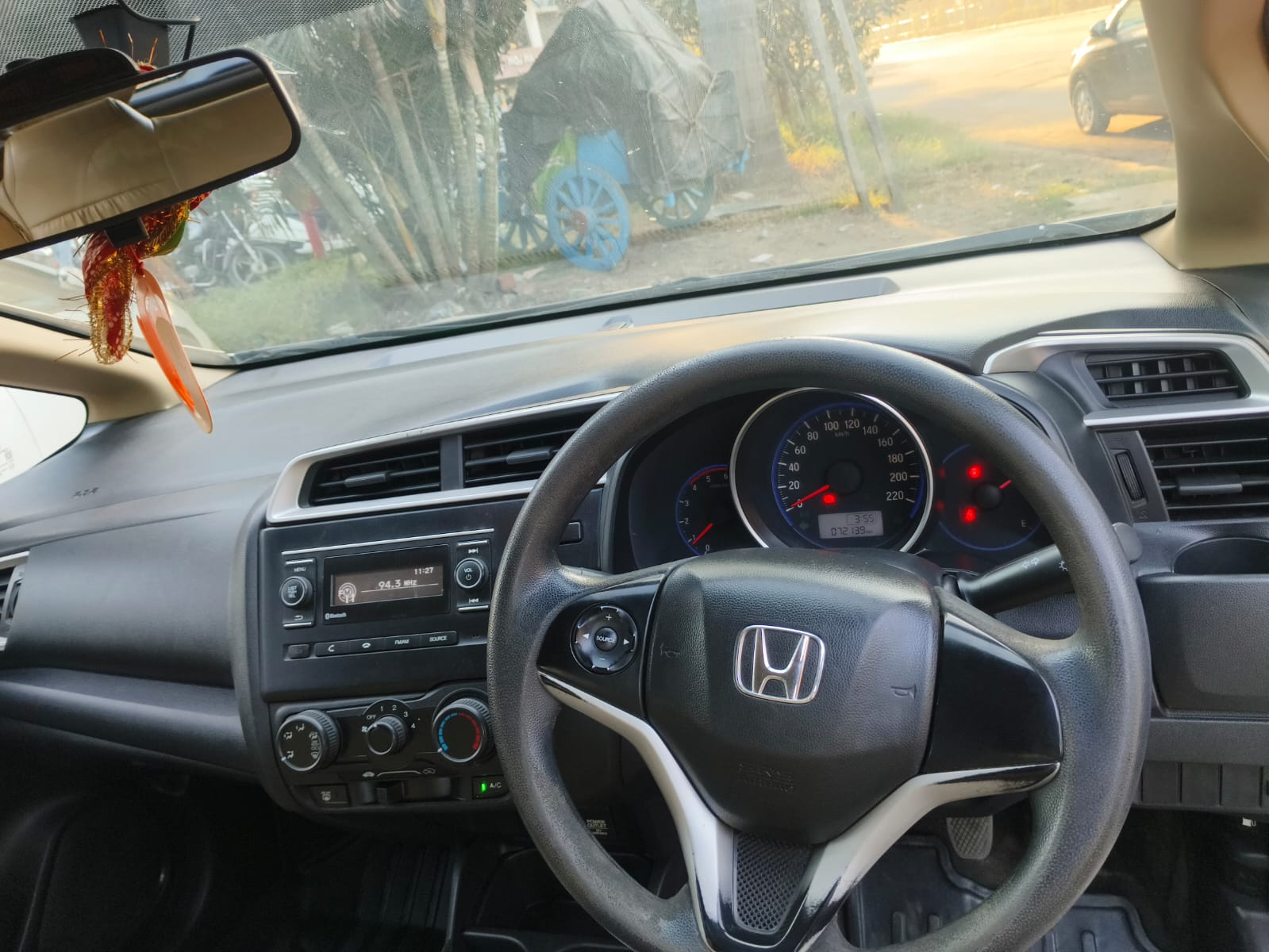 Buy Used Honda Jazz 1.5 S i DTEC of 2017 model @ 4,51,000 INR in Surat ...