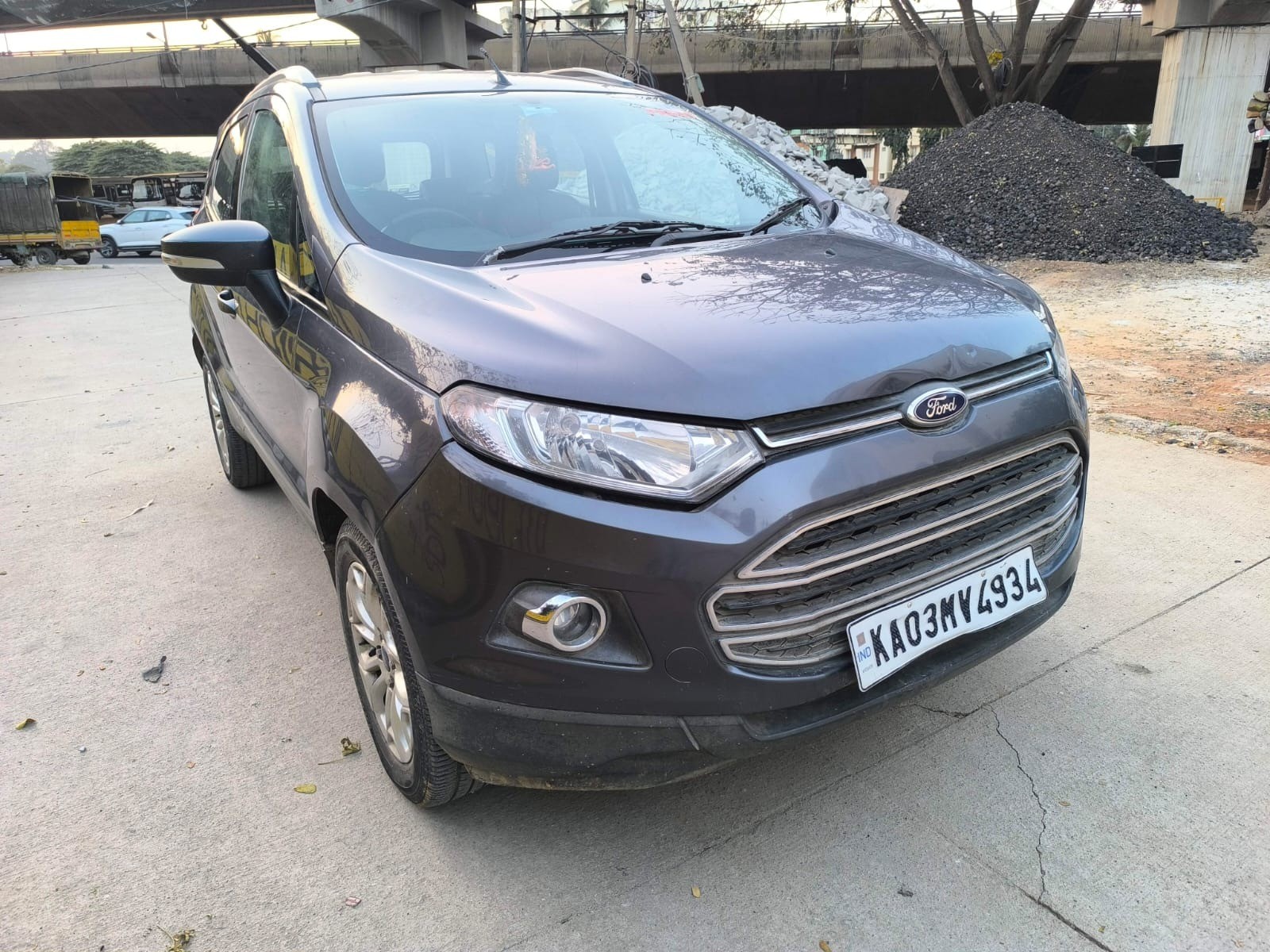 Buy Used Ford Ecosport 1.5 Ti VCT AT Titanium of 2015 model @ 4,25,000 ...
