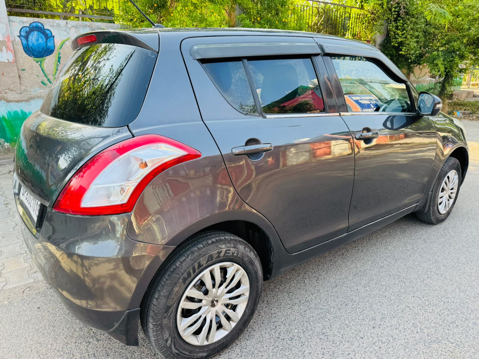 Buy Used Maruti Swift VXI of 2017 model @ 3,50,000 INR in Agra ...