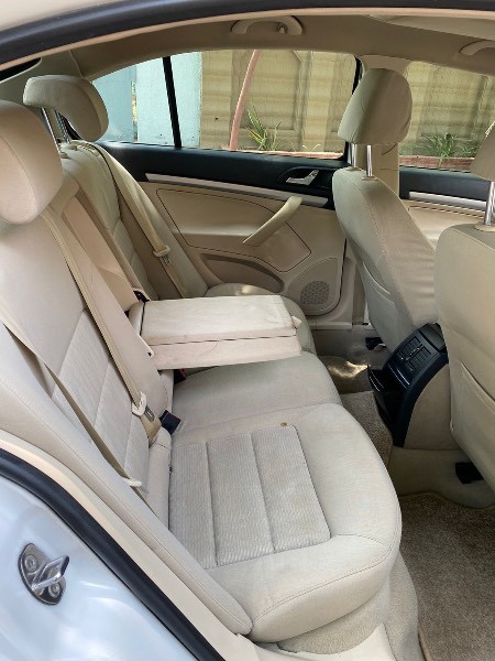 Buy Used Skoda Laura 1.8 TSI Active of 2011 model @ 2,15,000 INR in ...