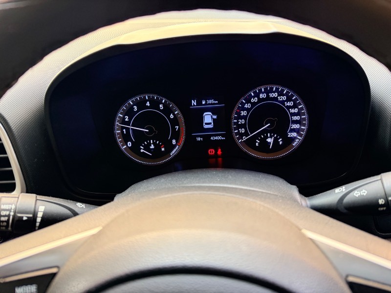 Buy Used Hyundai Venue SX Turbo iMT of 2021 model @ 7,60,000 INR in ...