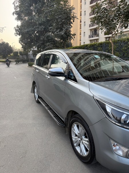 Buy Used Toyota Innova Crysta 2.8 GX AT BSIV of 2018 model @ 14,00,000 ...
