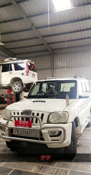 Buy Used Mahindra Scorpio SLE BSIV of 2013 model @ 4,00,000 INR in ...