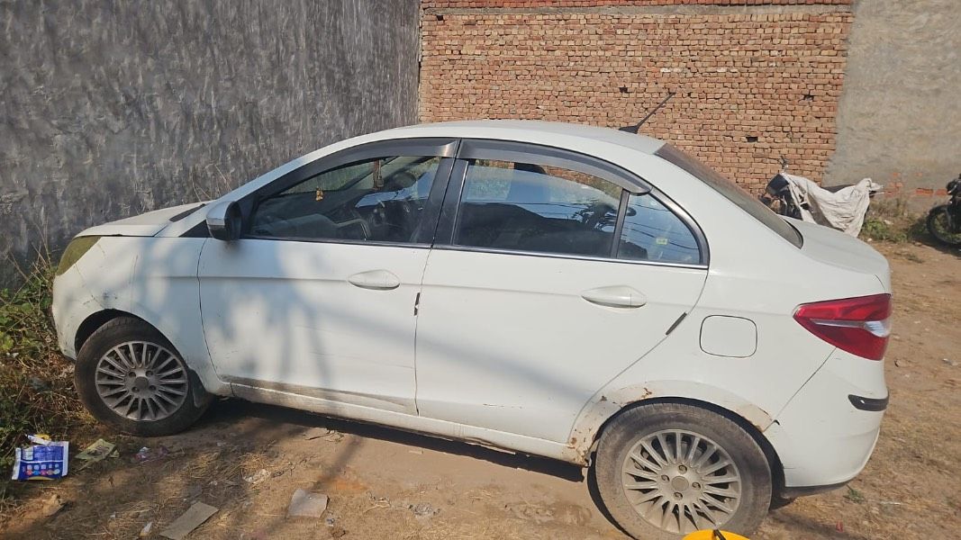 Used 2019 Tata Zest Diesel Manual in Rohtak at ₹3 Lakh - CarDekho