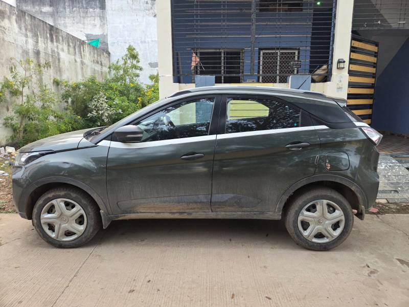Buy Used Tata Nexon 1.2 Revotron XM of 2020 model @ 4,50,000 INR in ...