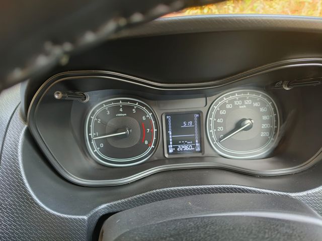 मार्गो में ₹7 लाख से 3 पुरानी Maruti Suzuki Vitara Brezza कारें ...