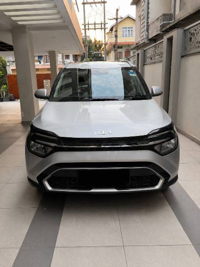 Used 2022 Kia Carens Petrol Manual in Kamrup at ₹9.50 Lakh - CarDekho