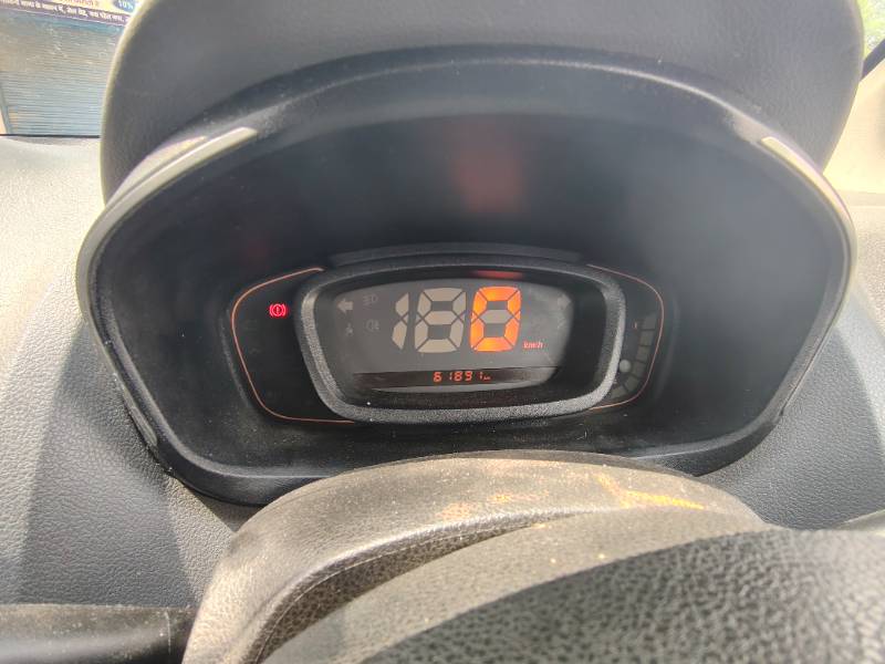 Buy Used Renault KWID 1.0 RXT of 2017 model @ 2,50,000 INR in Orai ...