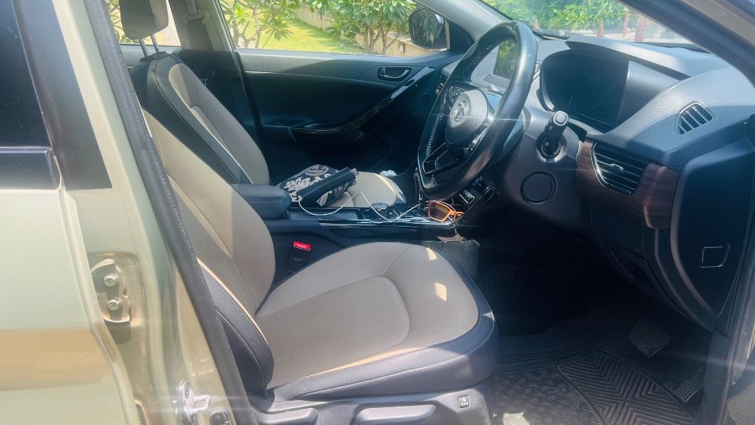 Buy Used Tata Nexon XMA S AMT Diesel BSVI of 2022 model @ 7,99,000 INR ...